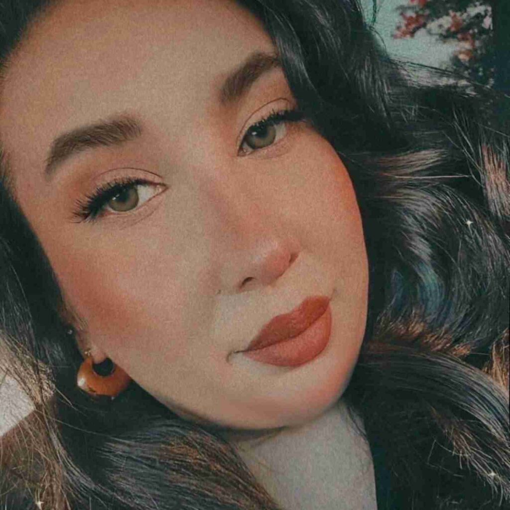 Daniela Mireles - Video: Eyebrow Tutorial 💖