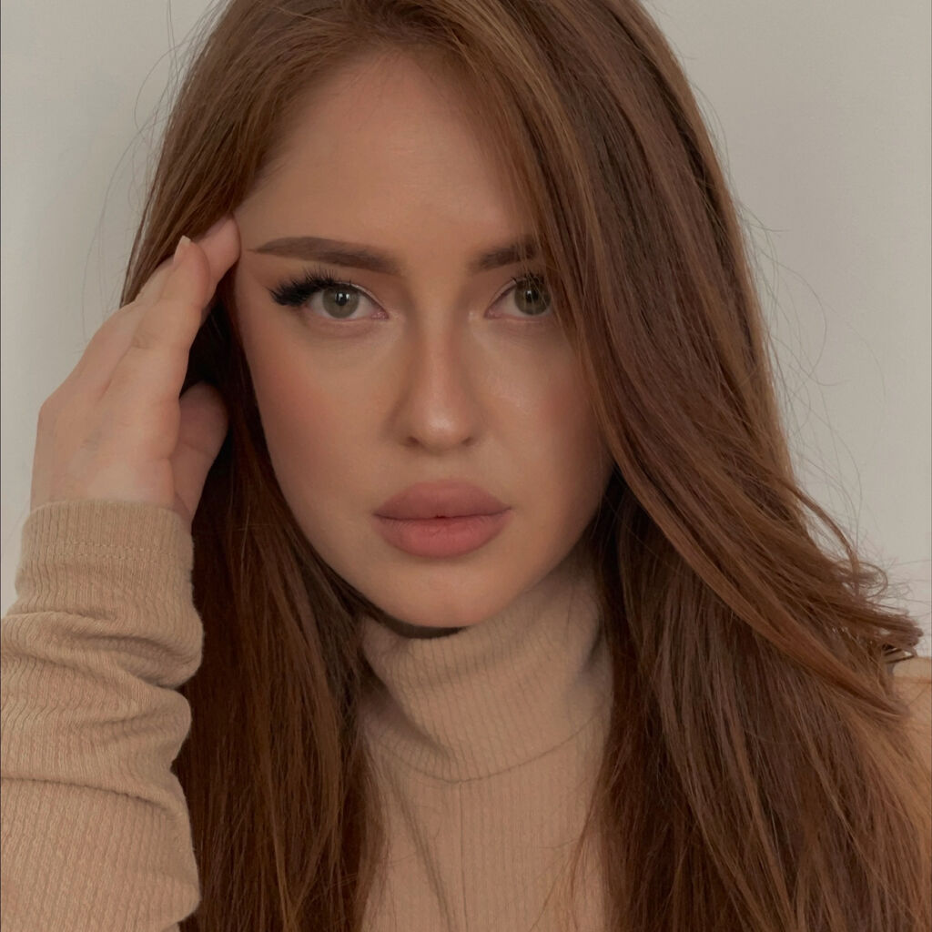 Natalia Nazarova - Video: OUAI